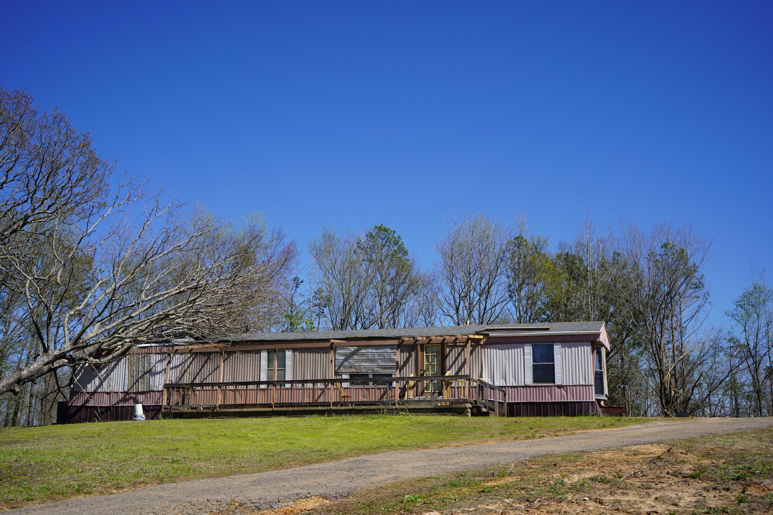 Elgie Murray Road near Selmer - WBBJ TV
