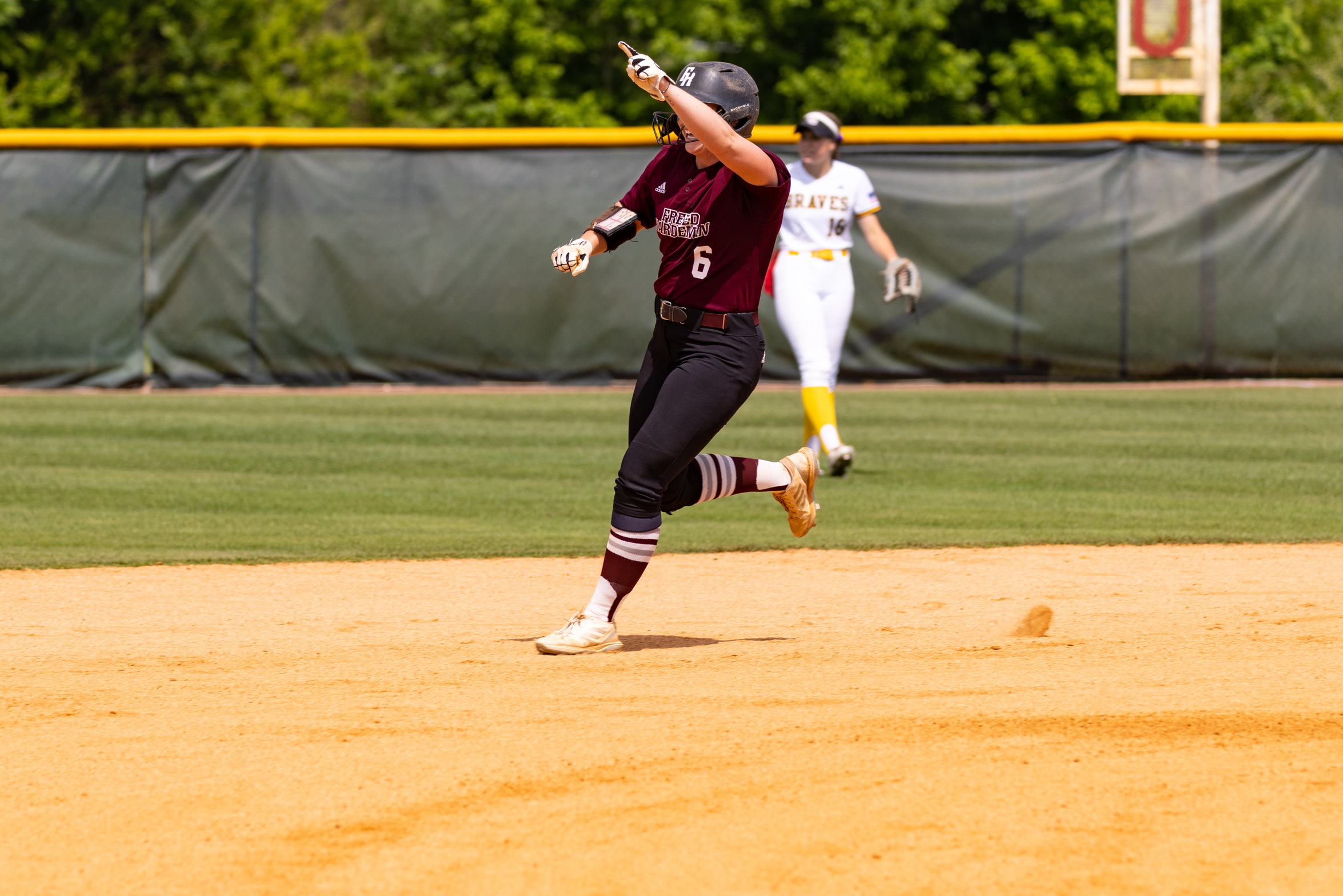 Freed-Hardeman softball get win in opening round of the NAIA tournament ...