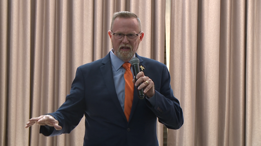 Conger, Condray answer questions at local club's meeting - WBBJ TV