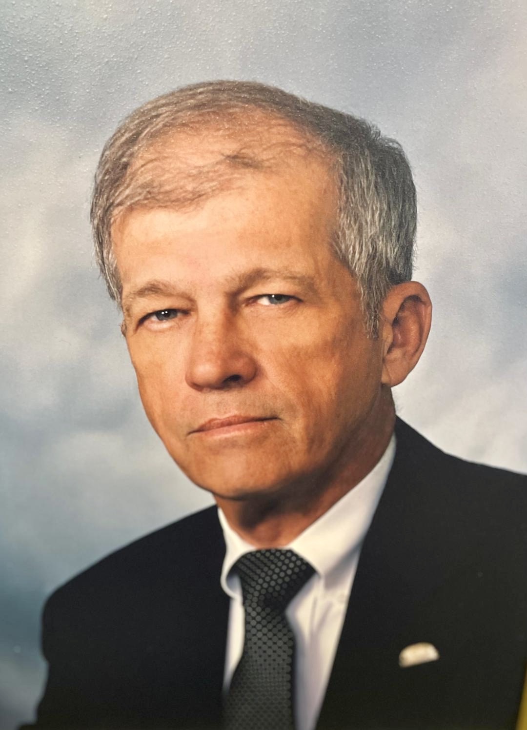 Woods, Ronald Obit pic - WBBJ TV