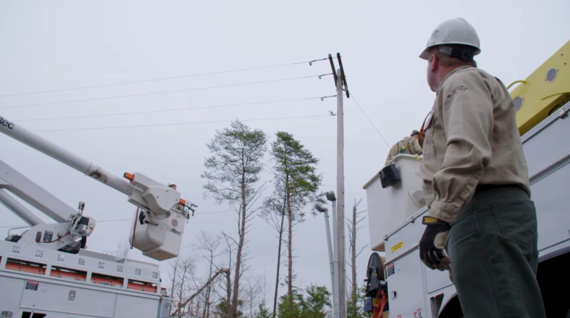 Lineman's poetry spotlights Southwest Electric's courageous team - WBBJ TV