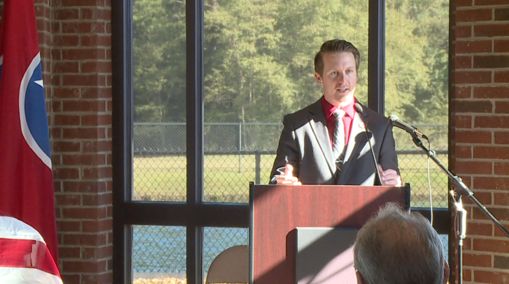 Unclaimed Navy veteran laid to rest in Henderson County - WBBJ TV