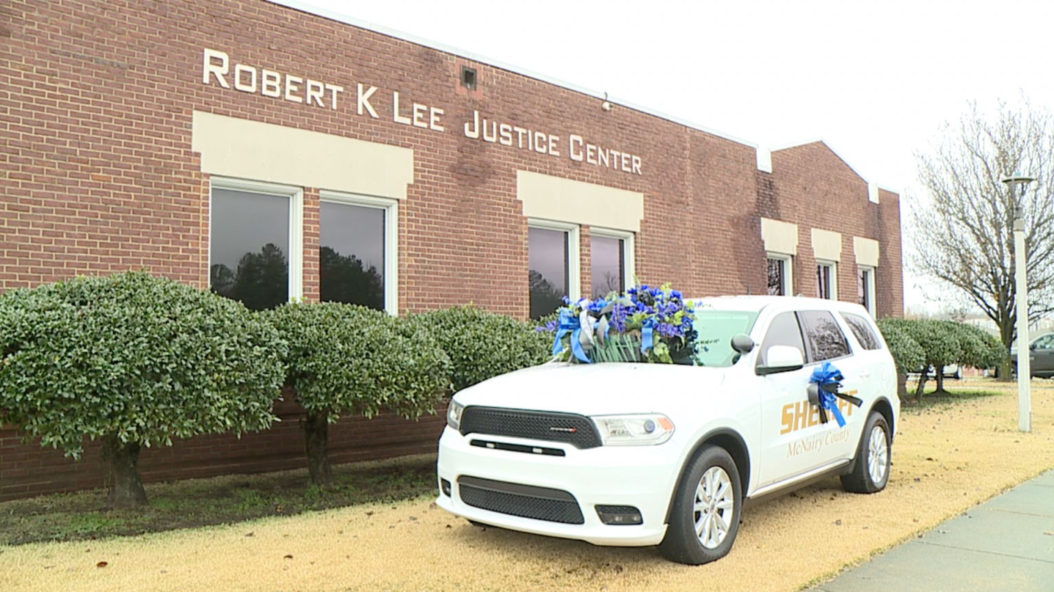 Memorial services announced for fallen officer in McNairy County - WBBJ TV