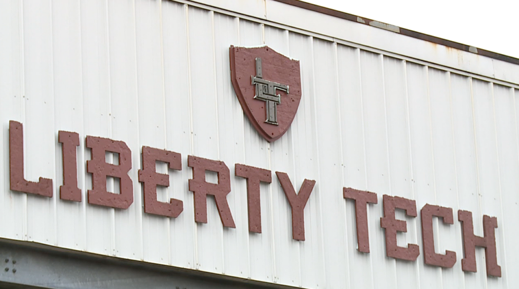 Day one of Hub Classic Basketball Tournament kicks off - WBBJ TV