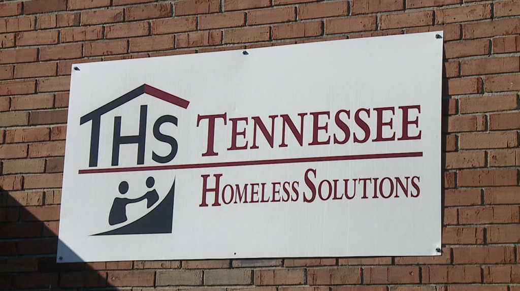 'Hope on Wheels' presents new van to Tennessee Homeless Solutions - WBBJ TV