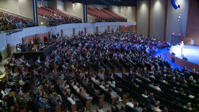 Freed-Hardeman unveils newly-renovated auditorium - WBBJ TV