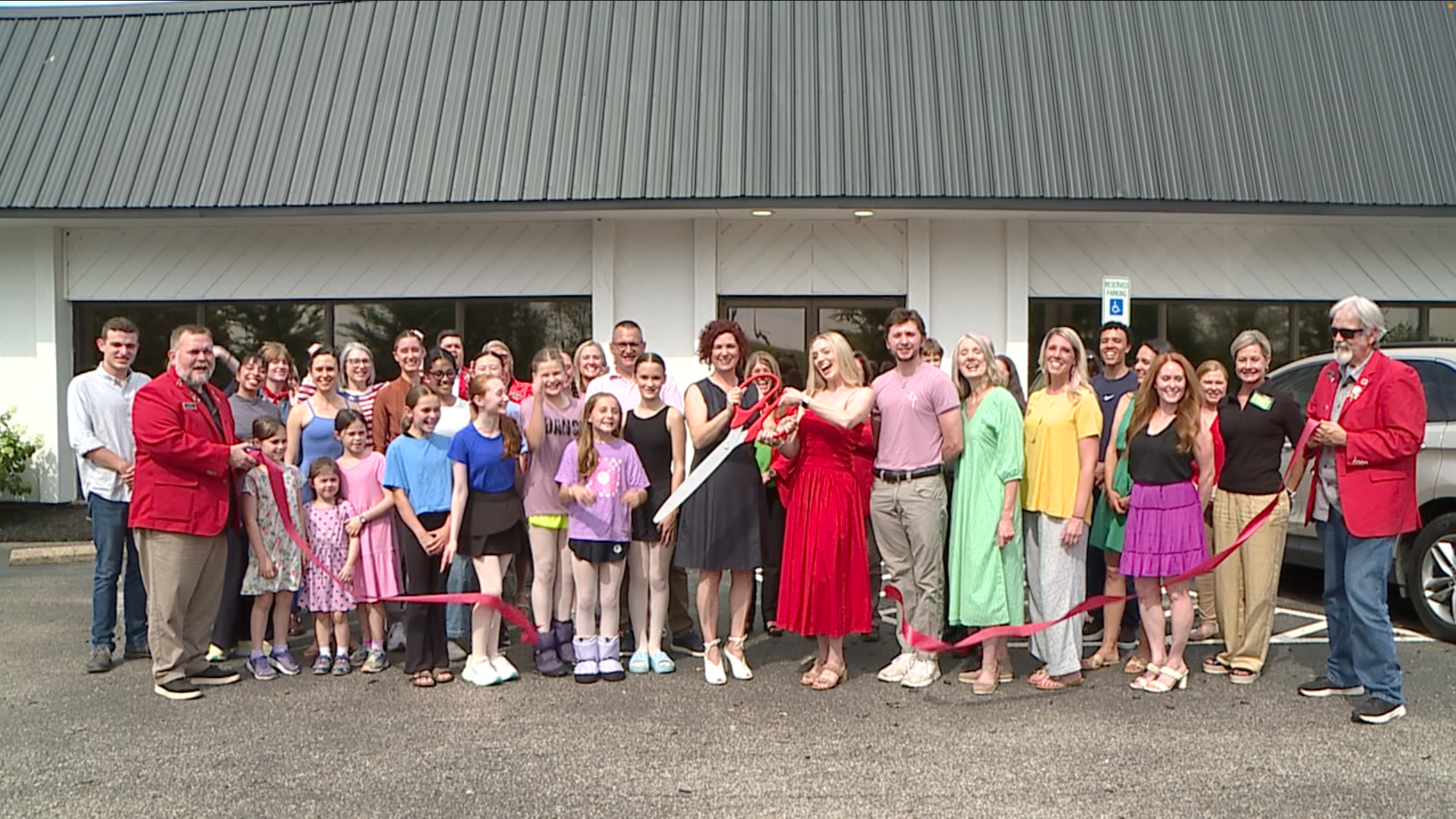 Ballet Arts hosts ribbon cutting to celebrate new studio - WBBJ TV