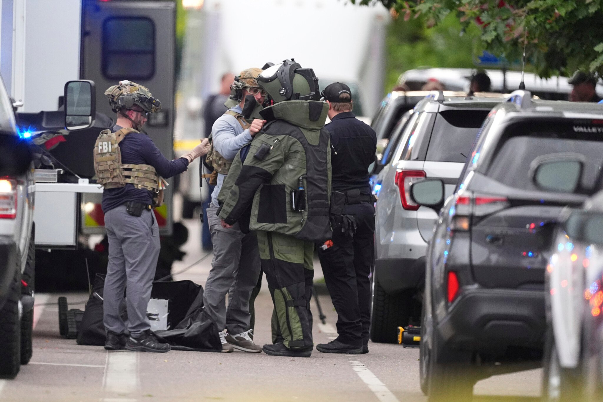 FBI and law enforcement respond to 'terror attack' in Boulder, Colorado ...