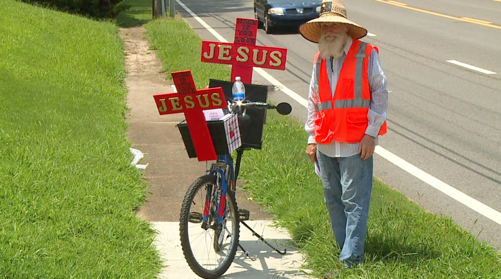 'Honk for Jesus': Local cyclist shares ministry on the road - WBBJ TV
