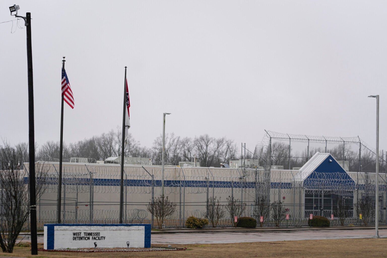 ICE detainees begin arriving at former prison in West Tennessee - WBBJ TV