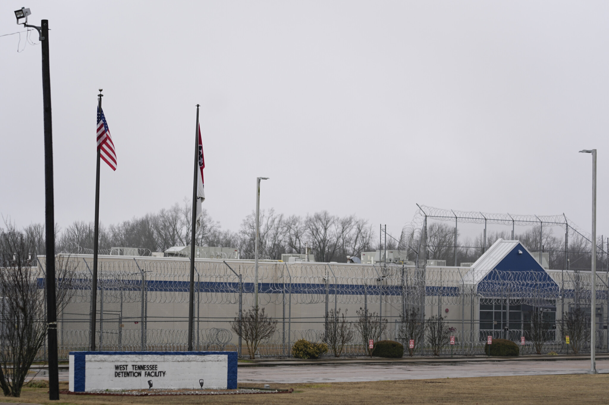 ICE detainees begin arriving at former prison in West Tennessee - WBBJ TV