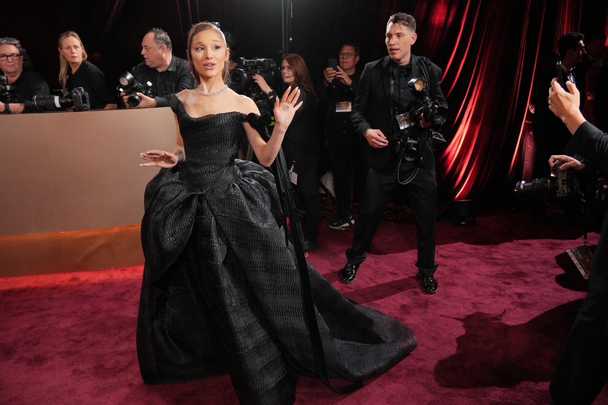 Inside the Golden Globes: The reunions and moments the telecast didn't ...