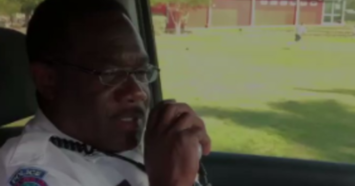 Florida police officer's emotional last sign-off goes viral - Home ...