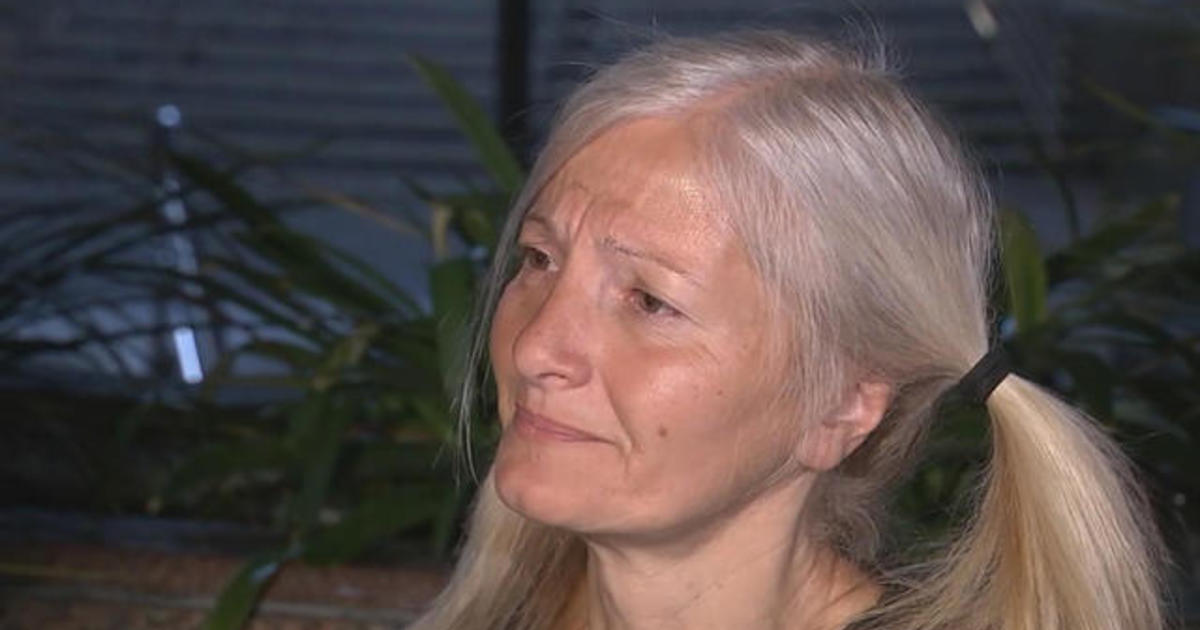 Homeless woman singing in the L.A. Metro goes viral - Home - WCBI TV ...