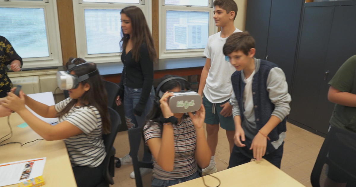 School district uses virtual reality to show how bullying feels - Home ...