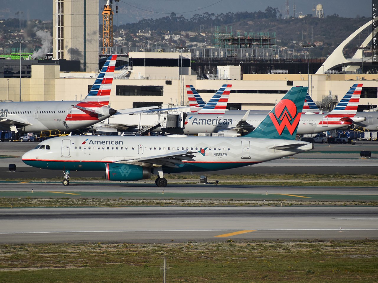 Airlines issue travel waivers ahead of massive winter storm that would ...