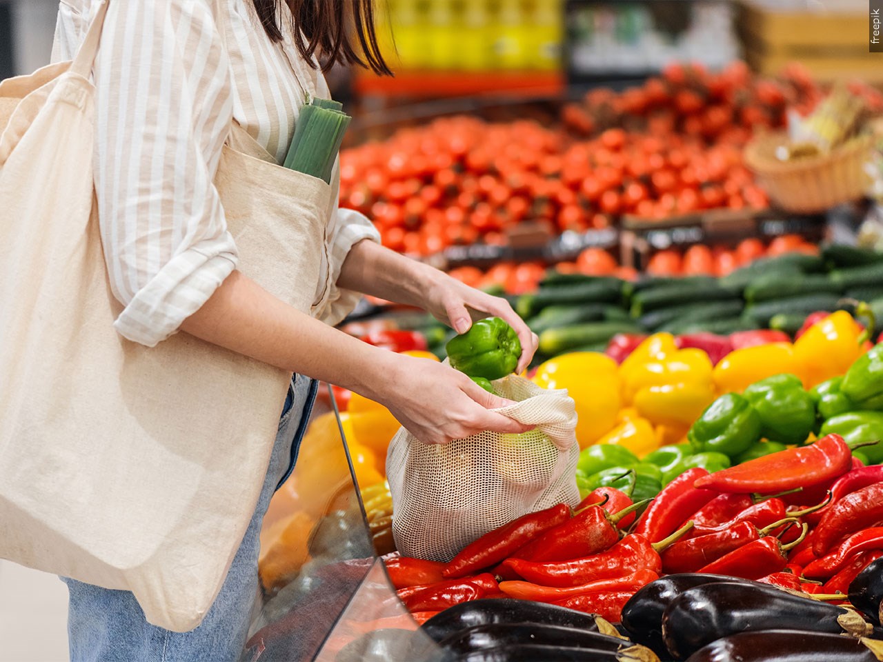 A typical U.S. family needs annual income of $145,000 to thrive, study ...