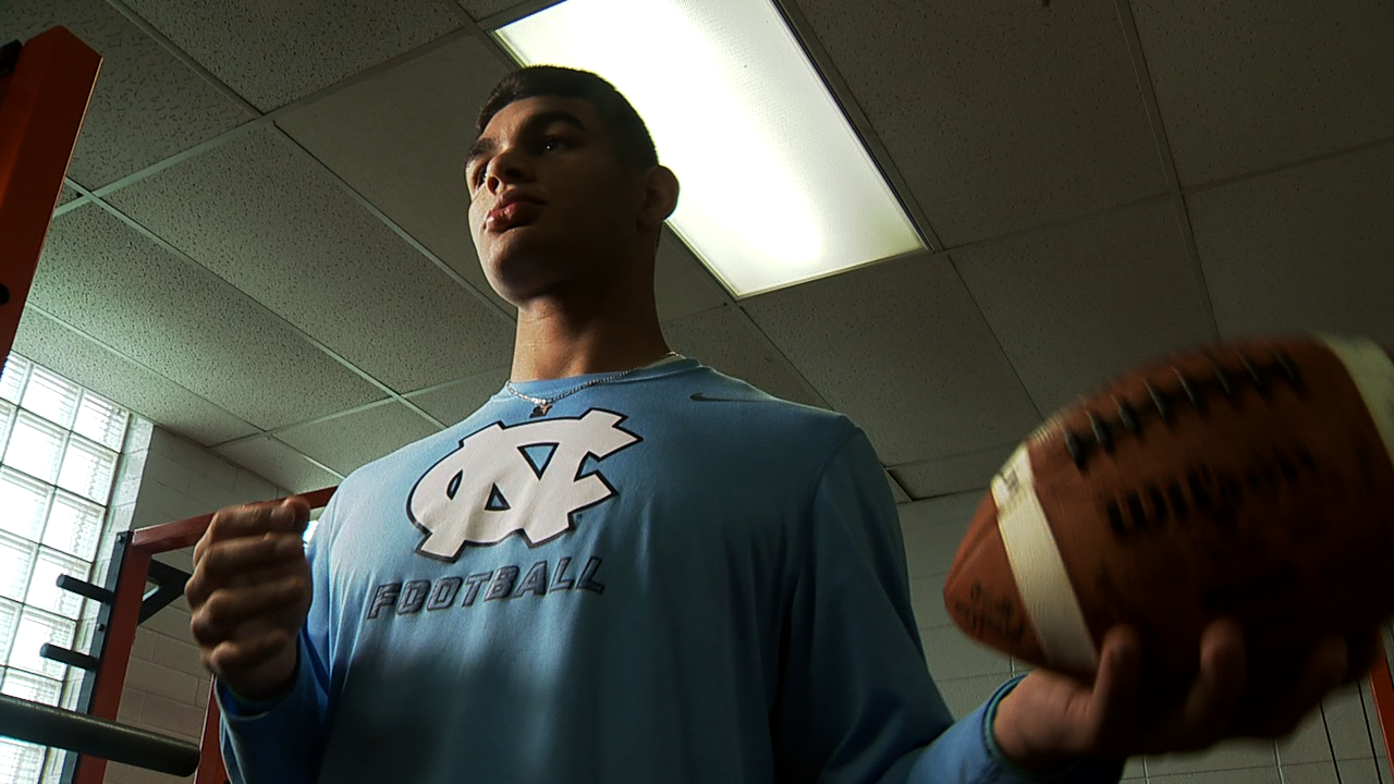 East Lincoln's Star QB Surratt Molded by Chess - WCCB Charlotte