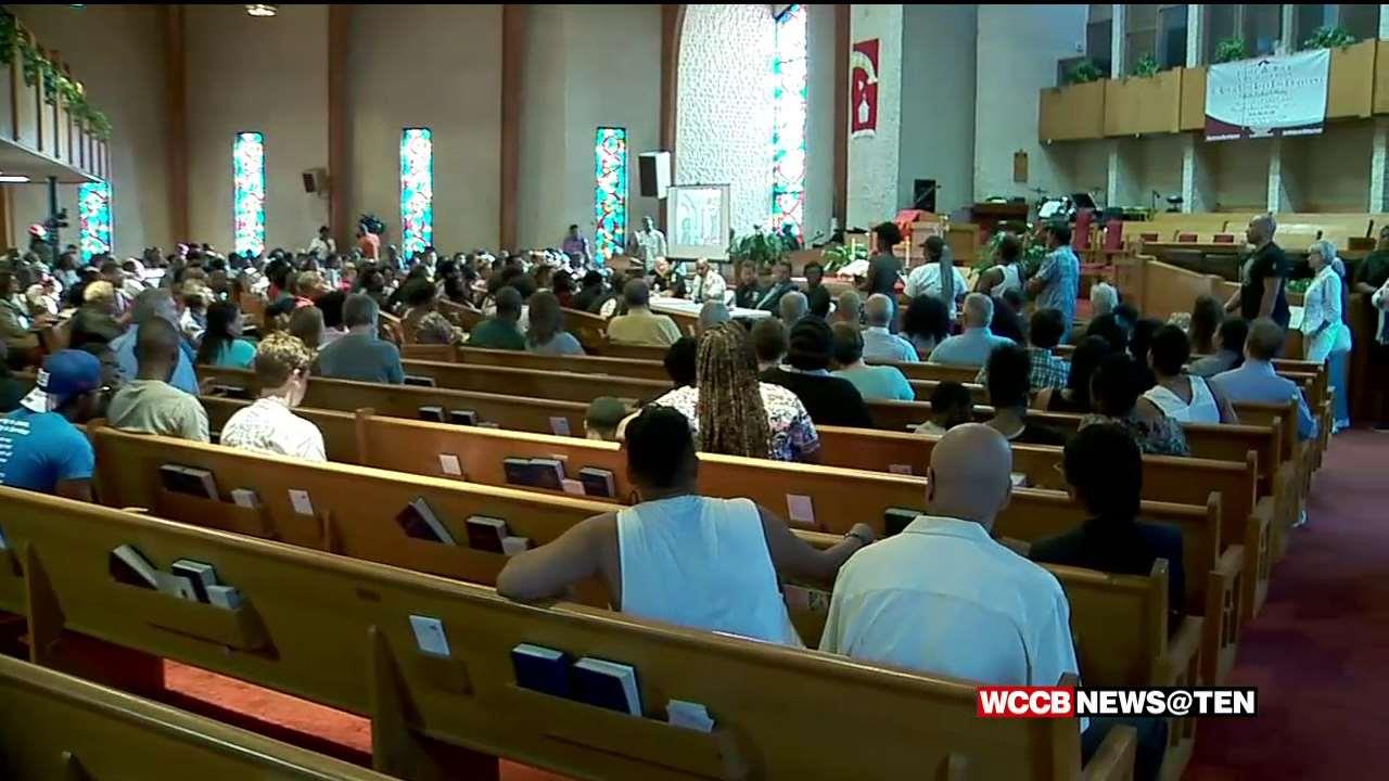 Hundreds Question CMPD Chief Putney - WCCB Charlotte
