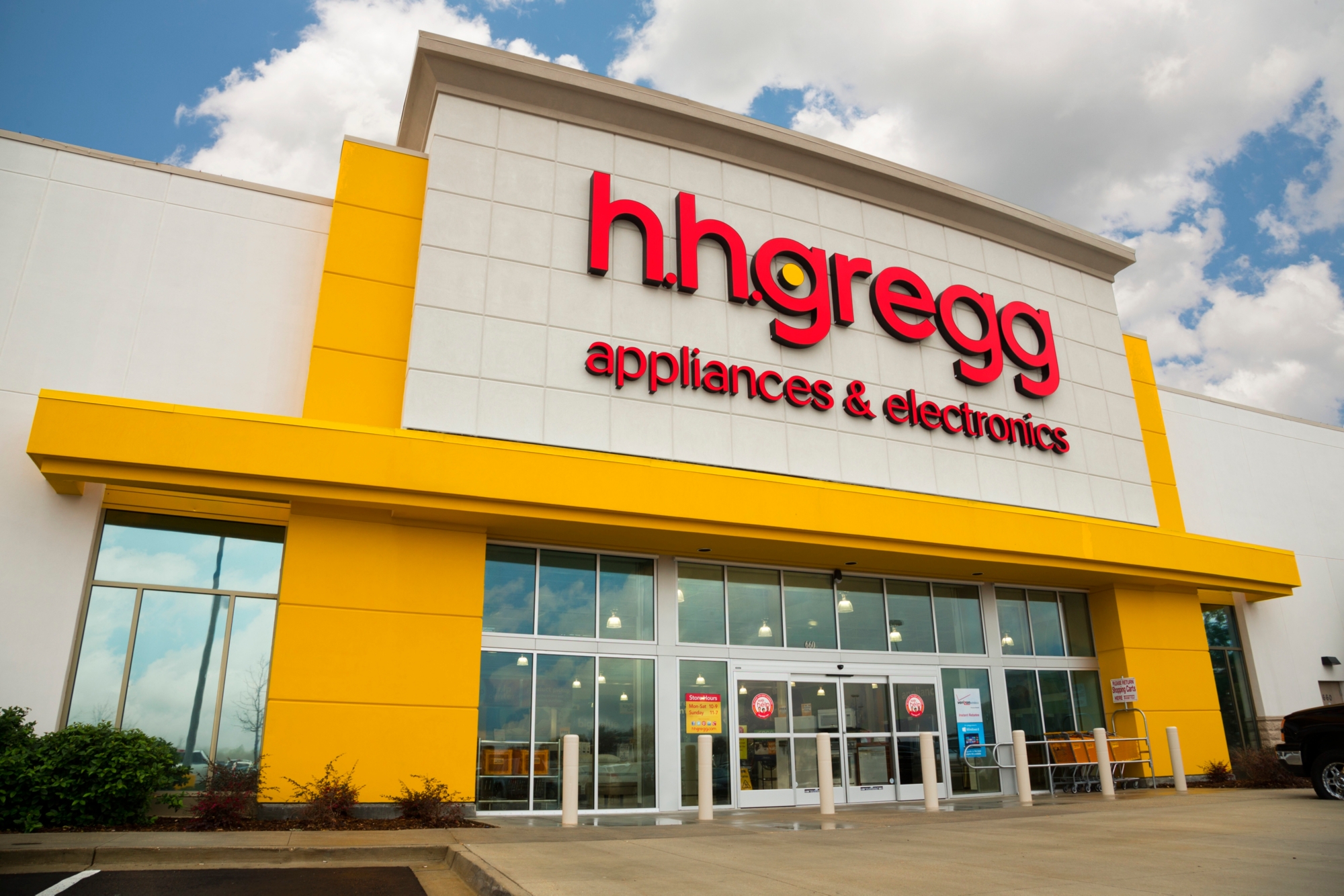 HHGregg To Close 88 Stores, Including Mooresville Location - WCCB Charlotte