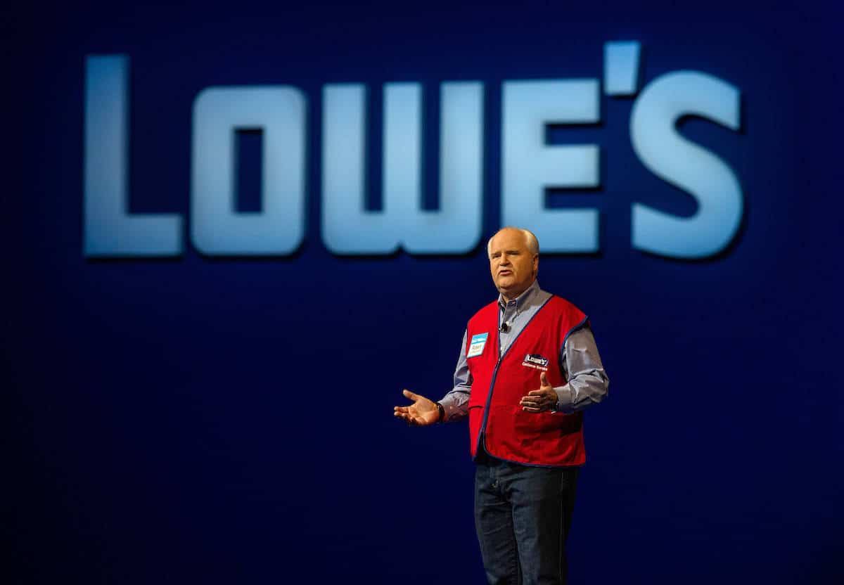 Lowe's Chairman and CEO Niblock is retiring - WCCB Charlotte