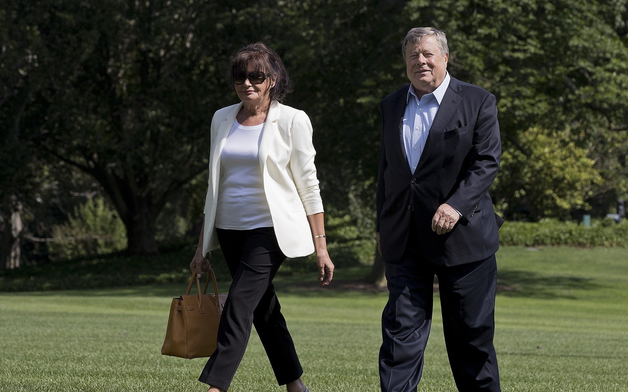 Melania Trump's Parents Are Sworn In As U.S. Citizens - WCCB Charlotte