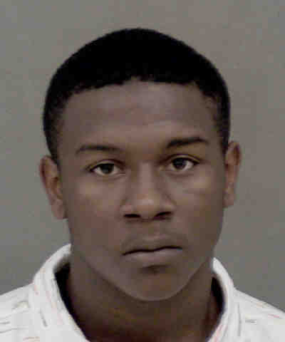 Javion Sanders Resisting Public Officer - WCCB Charlotte