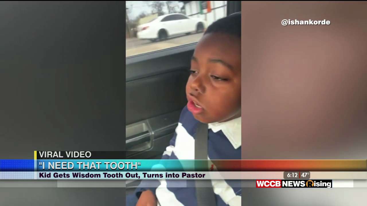 Viral Videos: Police Play in Powder, Kid Gets Stuck in Claw Machine ...