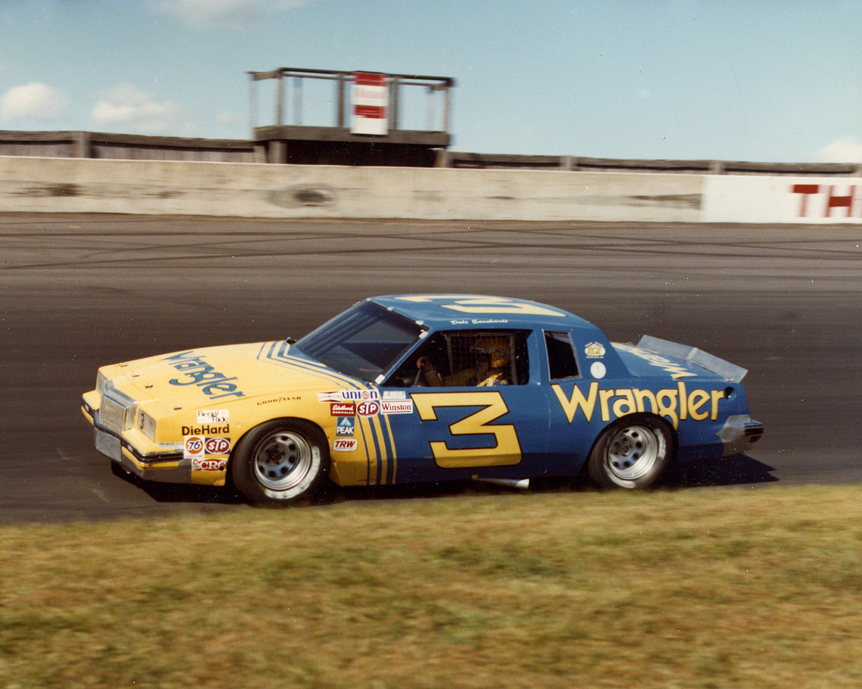 Dale Earnhardt NASCAR Childress 1981 - WCCB Charlotte's CW Dale Earnhardt NASCAR Childress 1981 - WCCB Charlotte's CW