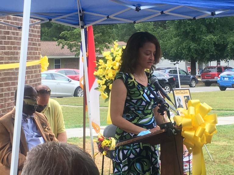 Julie Keys Graves Niece Of Sarah Keys Evans - WCCB Charlotte