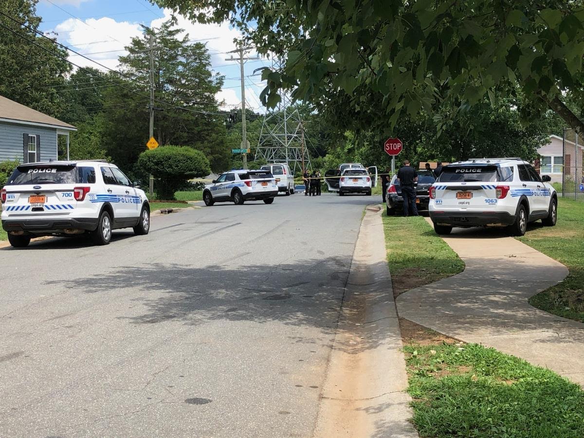 CMPD Investigation Homicide In Northwest Charlotte - WCCB Charlotte