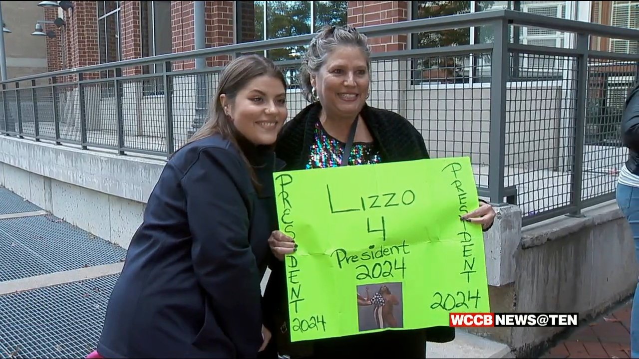 Love For Lizzo On Full Display In Charlotte - WCCB Charlotte