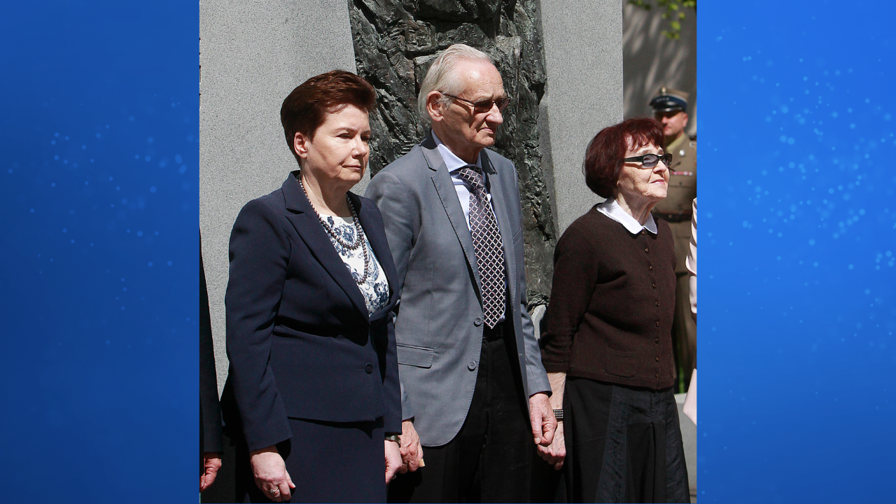 AP: Auschwitz Hero's Son Seeks Millions For Dad's Post War Execution ...