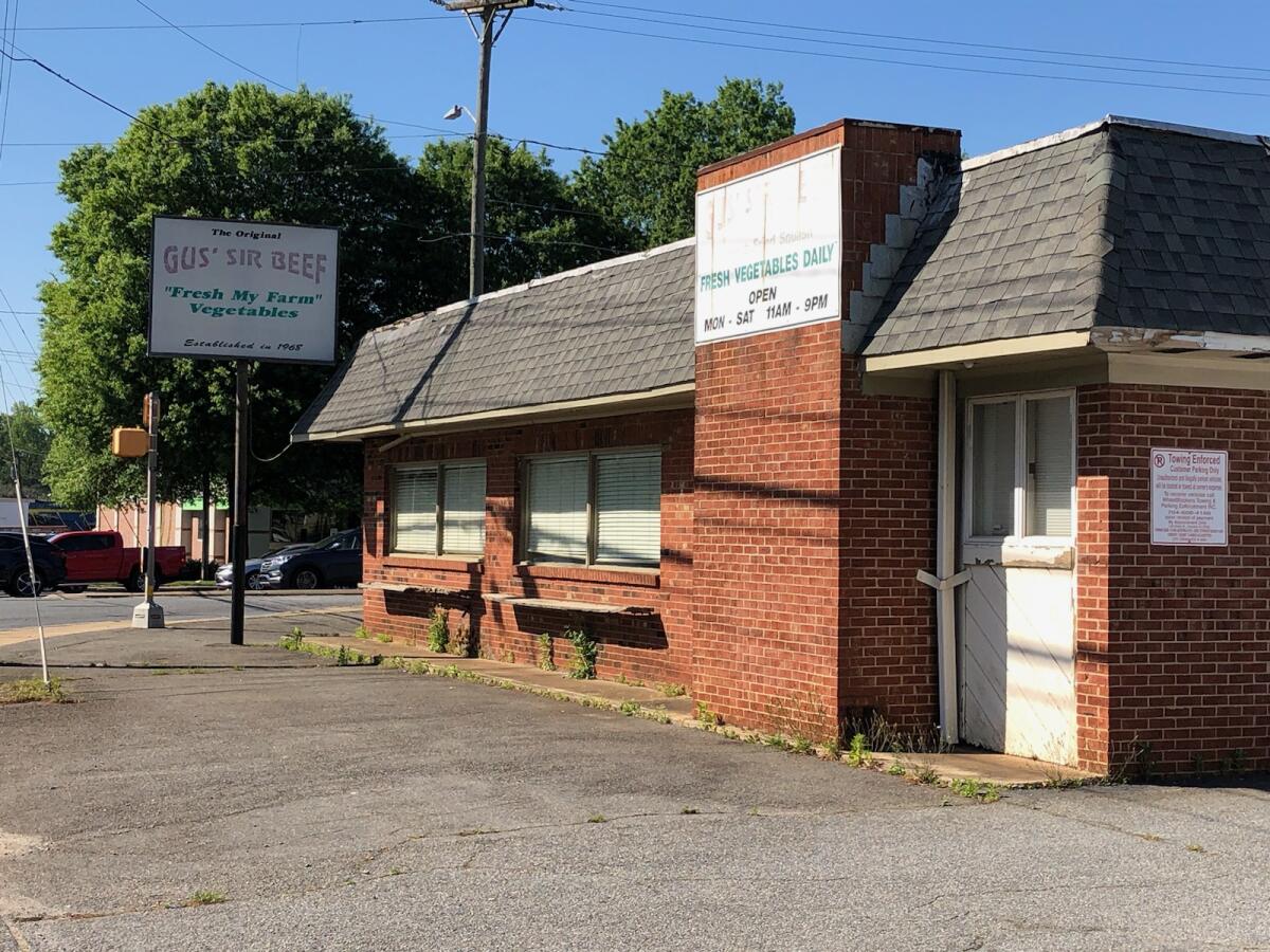 Gus' Sir Beef Restaurant In East Charlotte Closing Permanently - WCCB ...
