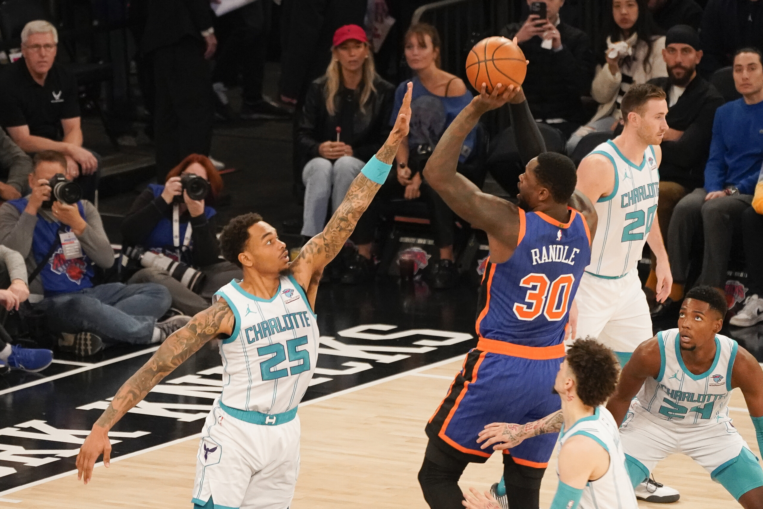 Knicks Record Season-Highs In Points, Shooting Percentage In 129-107 Win Over Hornets - WCCB ...