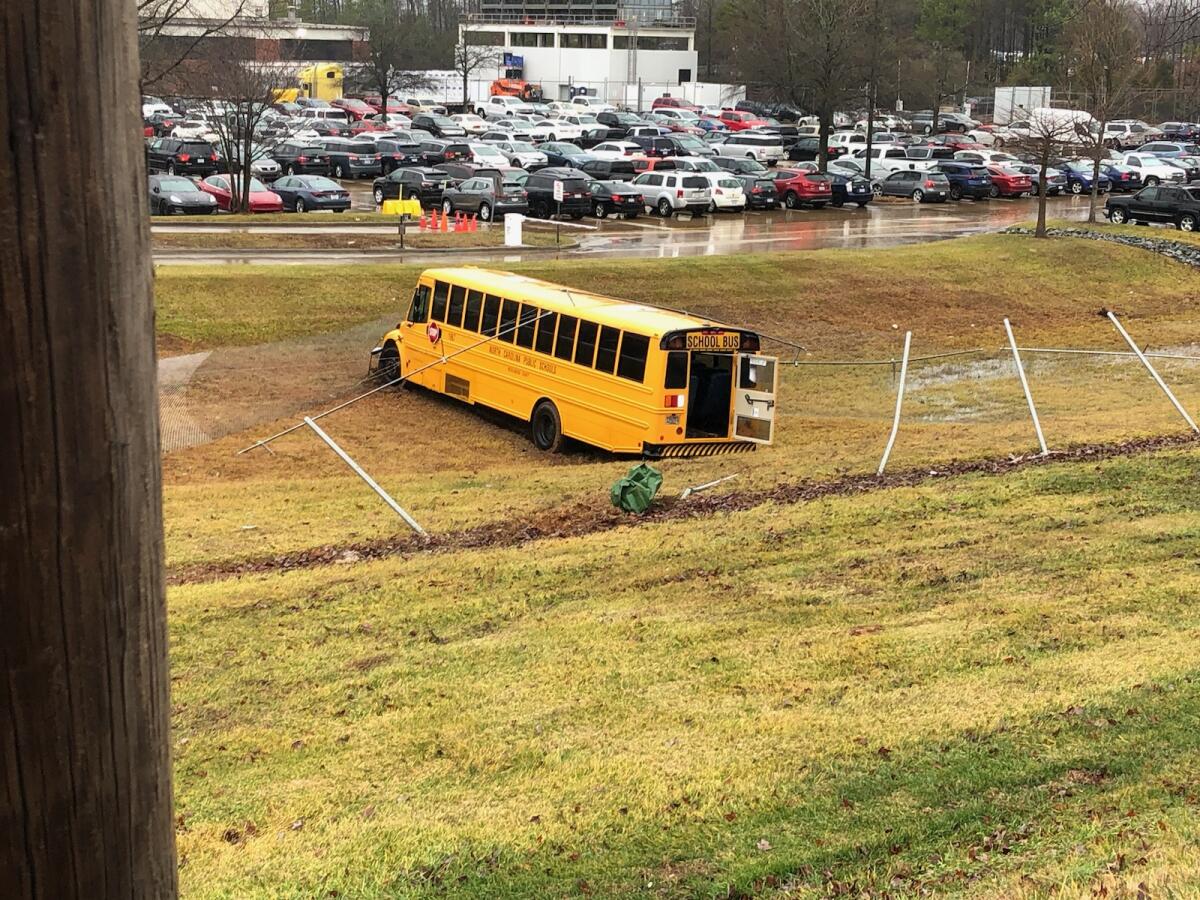 MEDIC: Five Injured In Bus Crash In North Charlotte - WCCB Charlotte