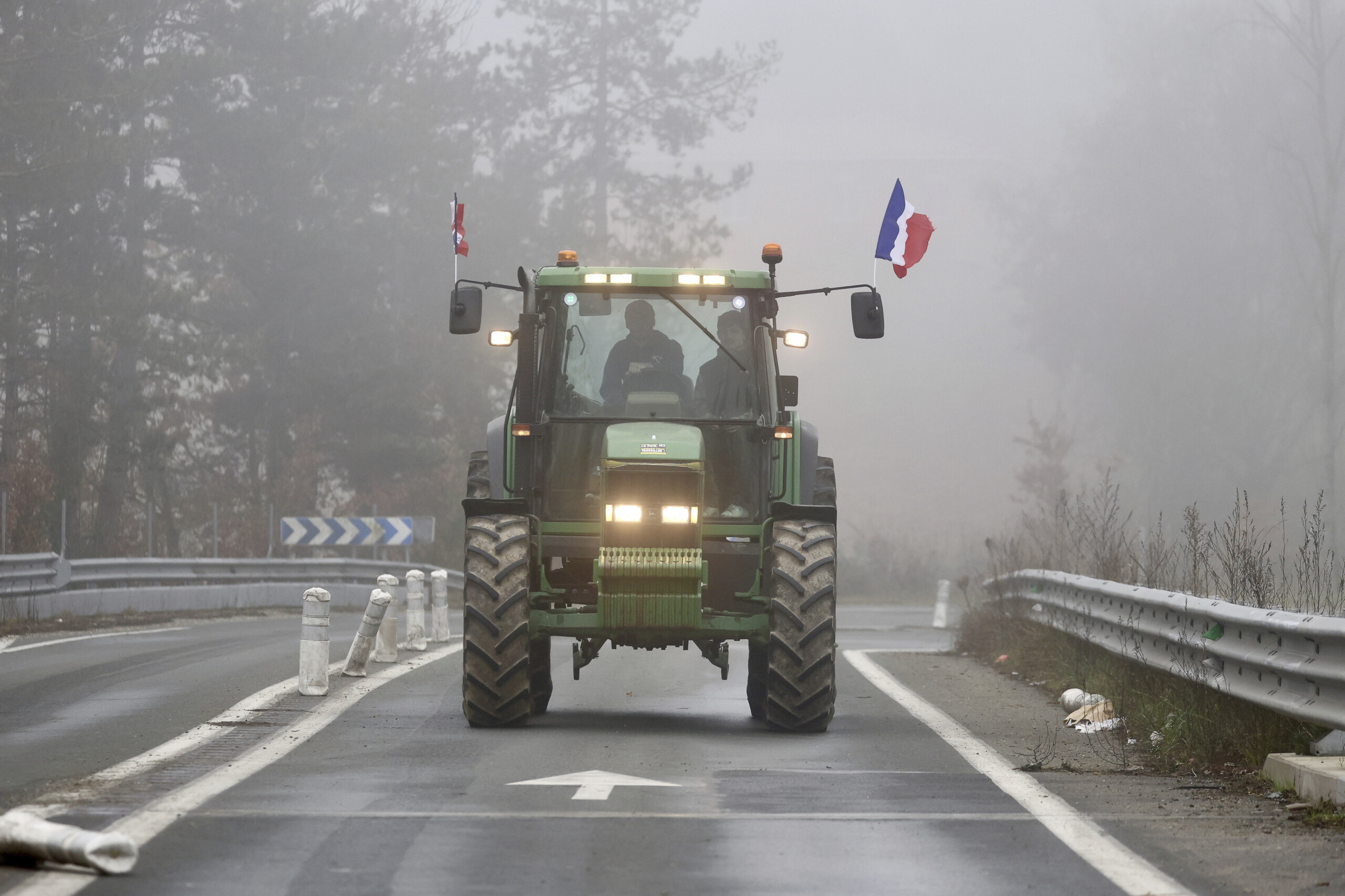 French Farmers Aim To Put Paris 'Under Siege' In Tractor Protest ...