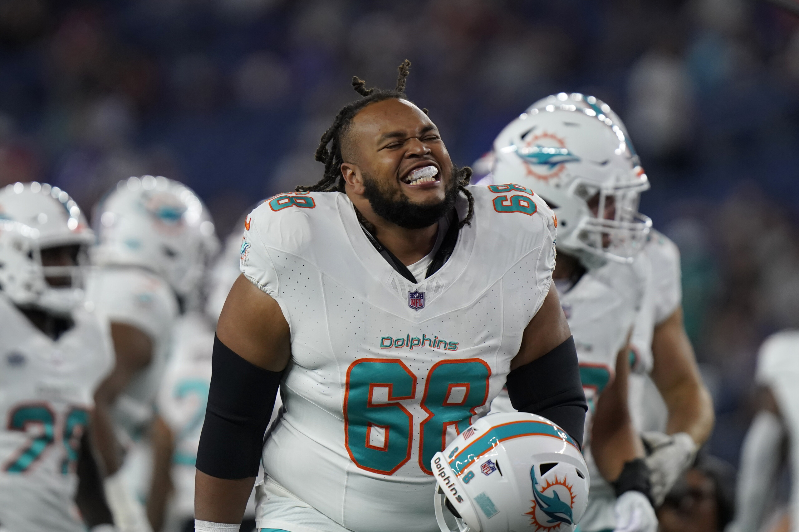 Robert Hunt carolina panthers, miami dolphins - WCCB Charlotte's CW