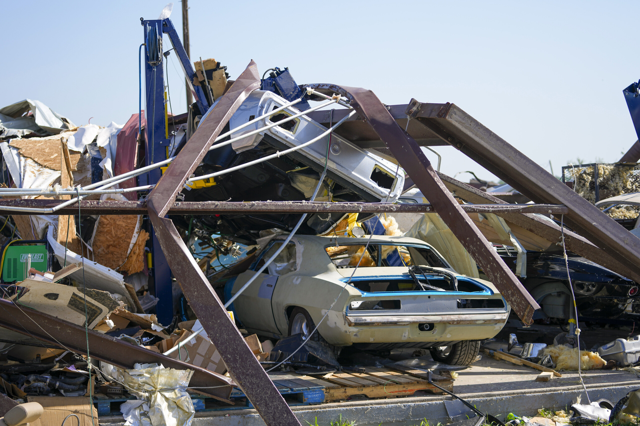 At Least 21 Dead In Memorial Day Weekend Storms That Devastated Several ...