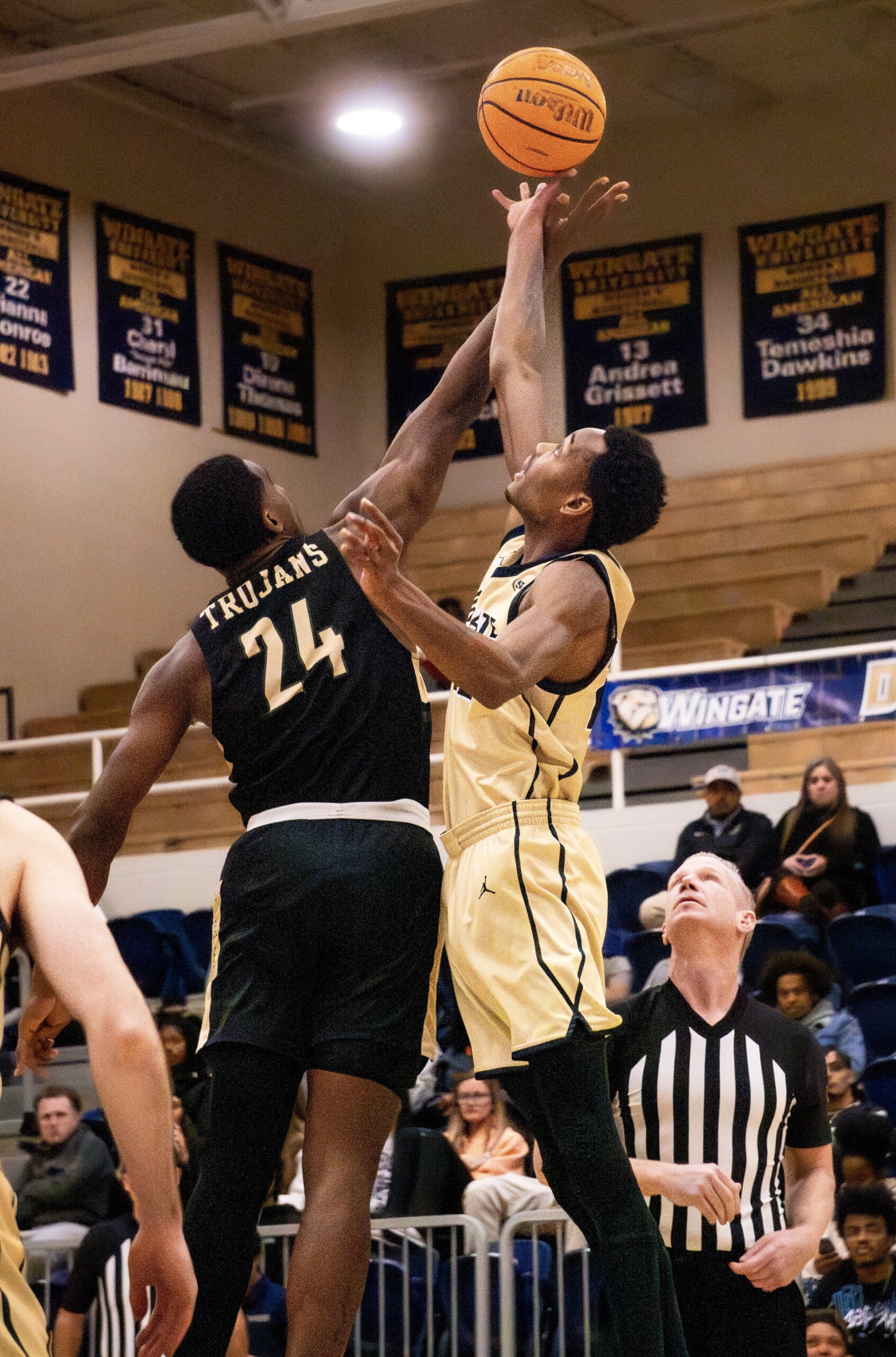 Wingate vs Lincoln Memorial (Men's Basketball) - WCCB Charlotte