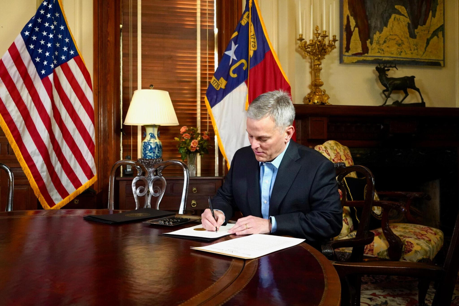 NC Gov signs new Executive Order - WCCB Charlotte