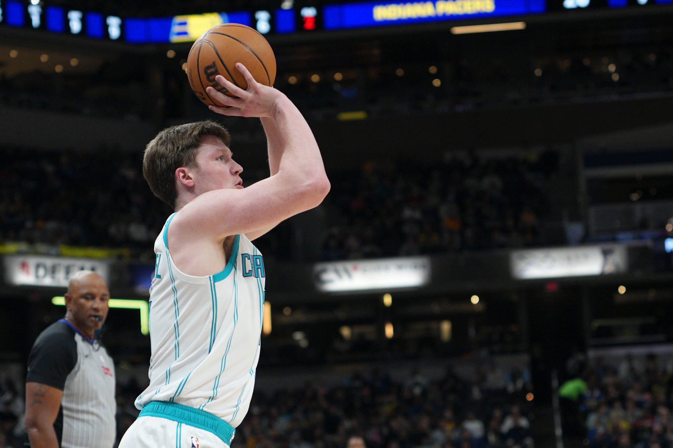 Hornets' Kon Knueppel breaks NBA rookie record for 3-pointers in a ...