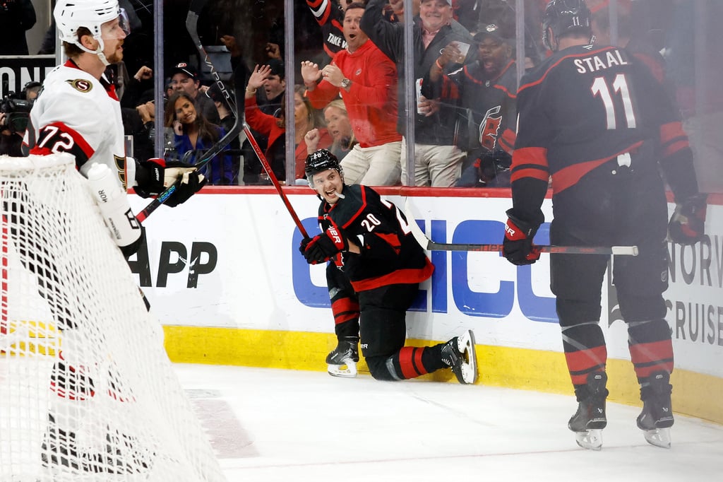 Hurricanes emerge from lengthy between-rounds pause to face Flyers in ...