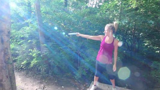 Megan Wise Goes Outside Disc Golf Wdef