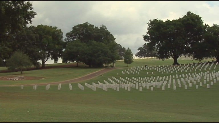 Volunteers needed to retire flags at Chattanooga National Cemetery - WDEF