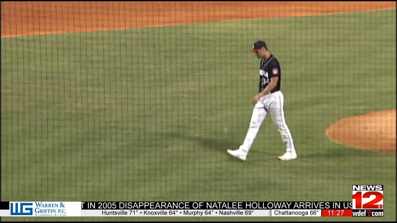 Lookouts Rally to Edge the Barons 4-3 - WDEF
