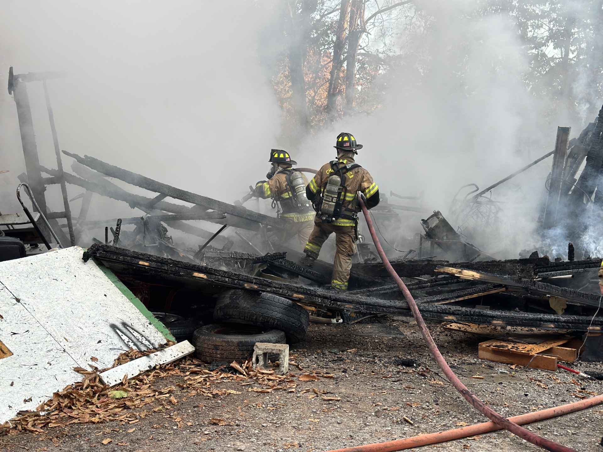 Off-duty firefighter alerts family of garage fire in Lookout Valley - WDEF