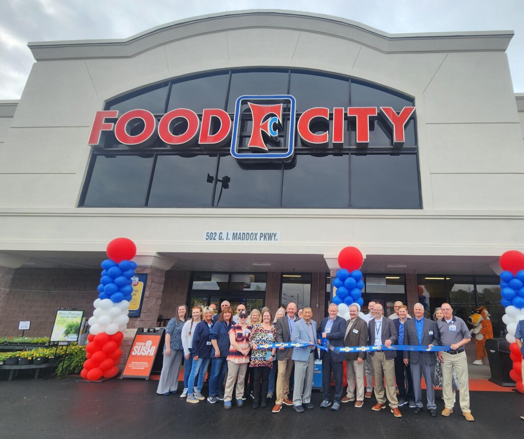 Food City Ribbon Cutting/Re-Grand Opening in Chatsworth - WDEF