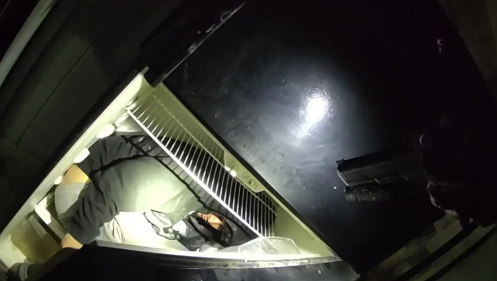 Man found hiding in refrigerator at vacant Gwinnett County apartment ...
