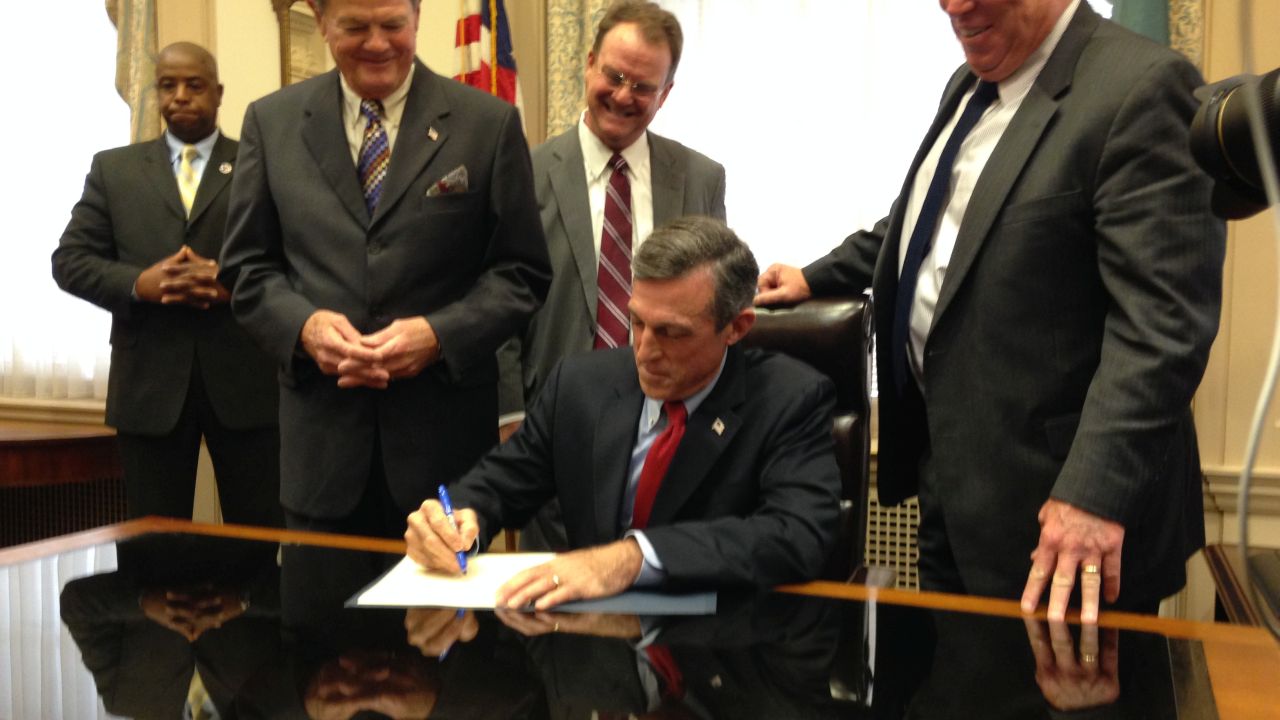 Carney signs first executive order as Del. governor - 47abc Carney signs first executive order as Del. governor - 47abc